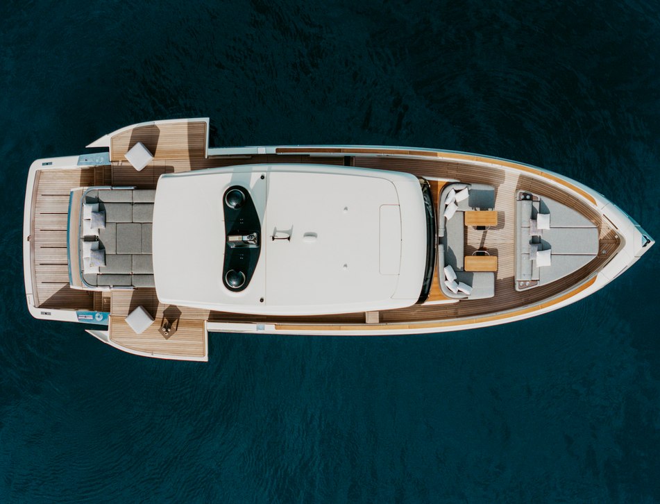 Invictus ST550 Boat
