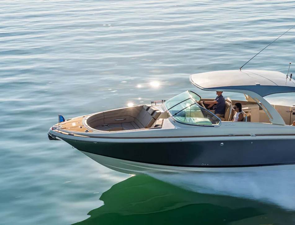 Chris Craft Launch 35 GT Surf Boat