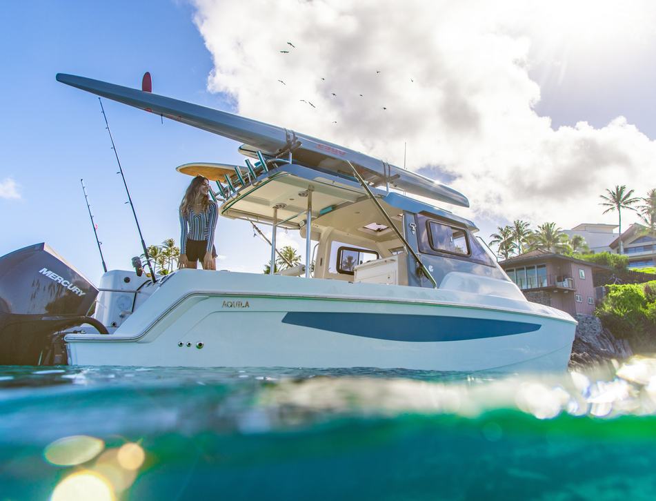 Aquila 28 Molokai Cuddy Powercat