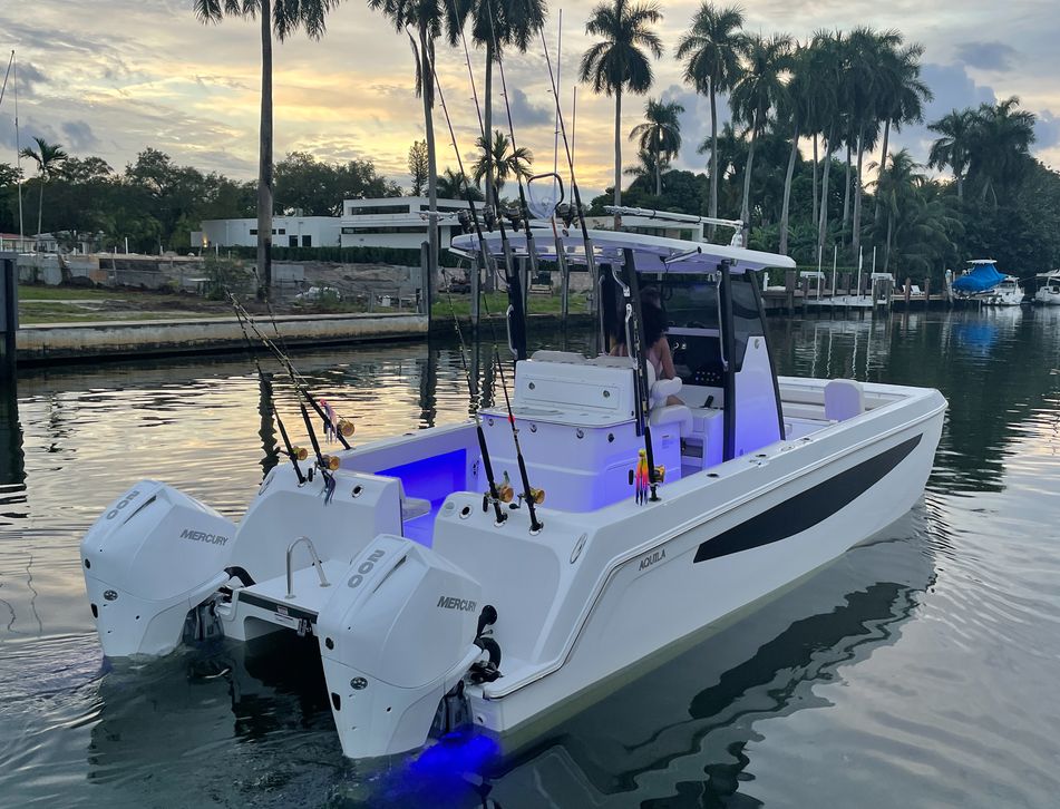 Aquila 28 Molokai Powercat