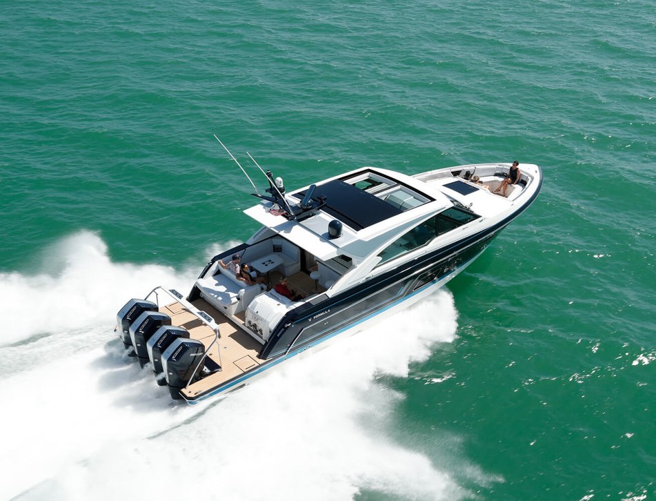 Formula 500 Super Sport Crossover Boat