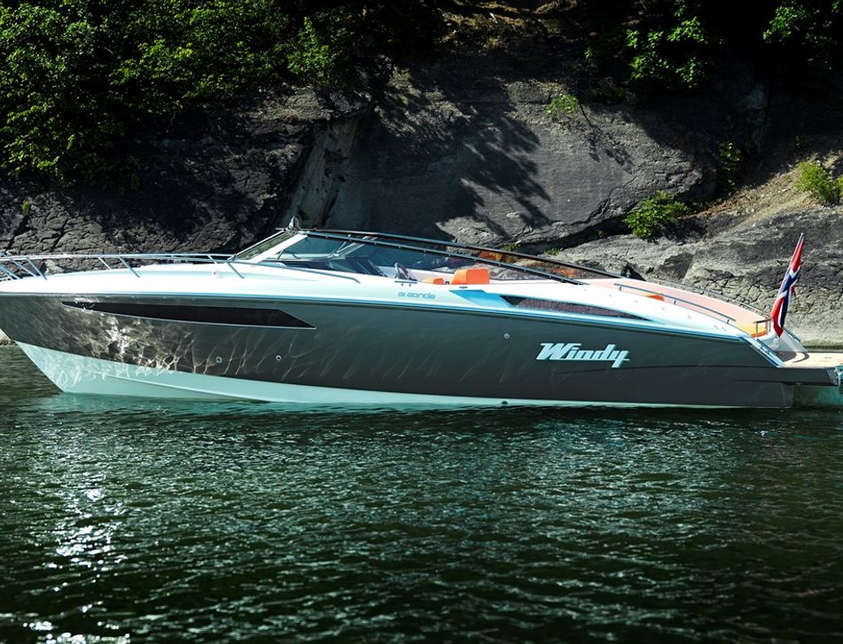 Windy W32 Grand Zonda Boat