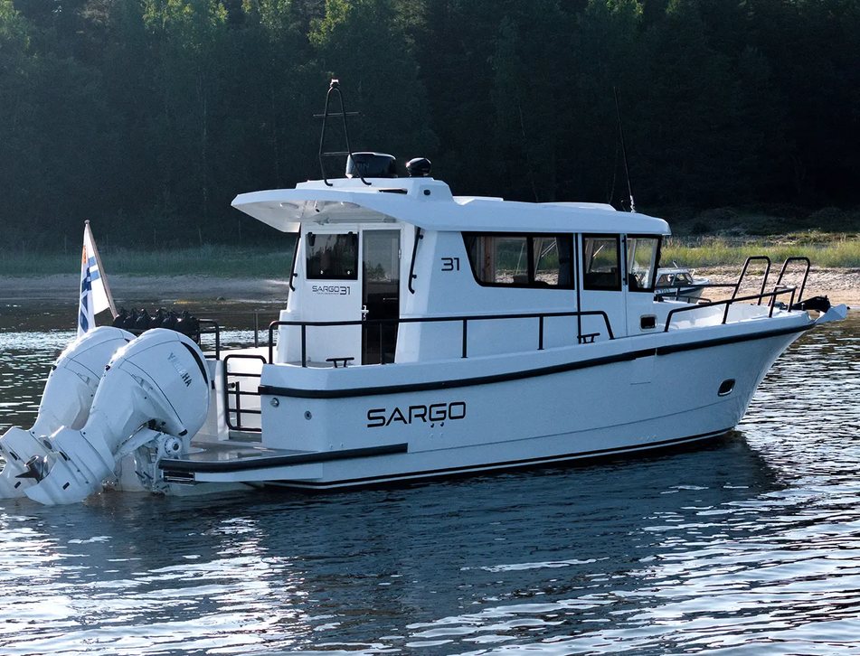 Sargo 31 OB Boat