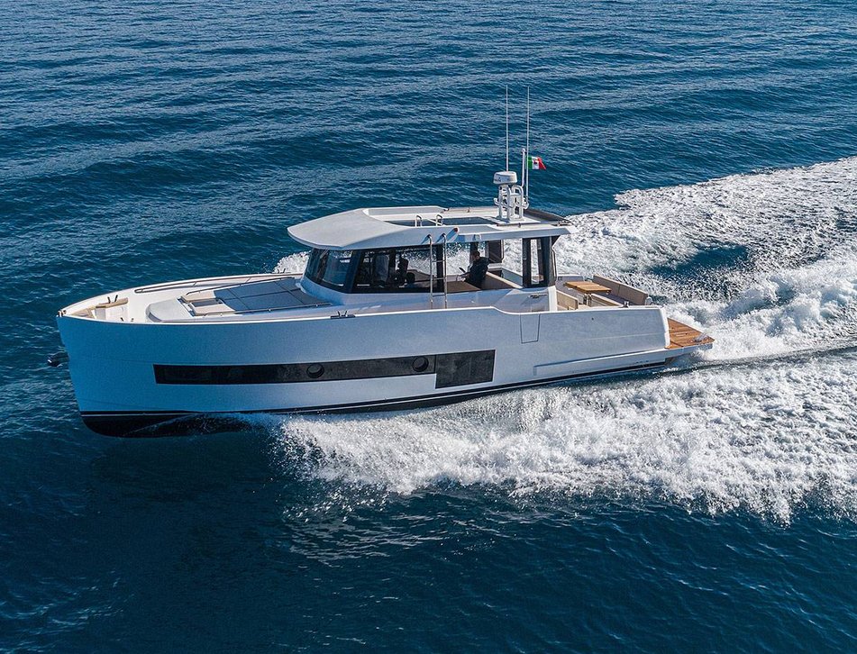 Sundeck 430 Cruiser Boat | YachtBuyer