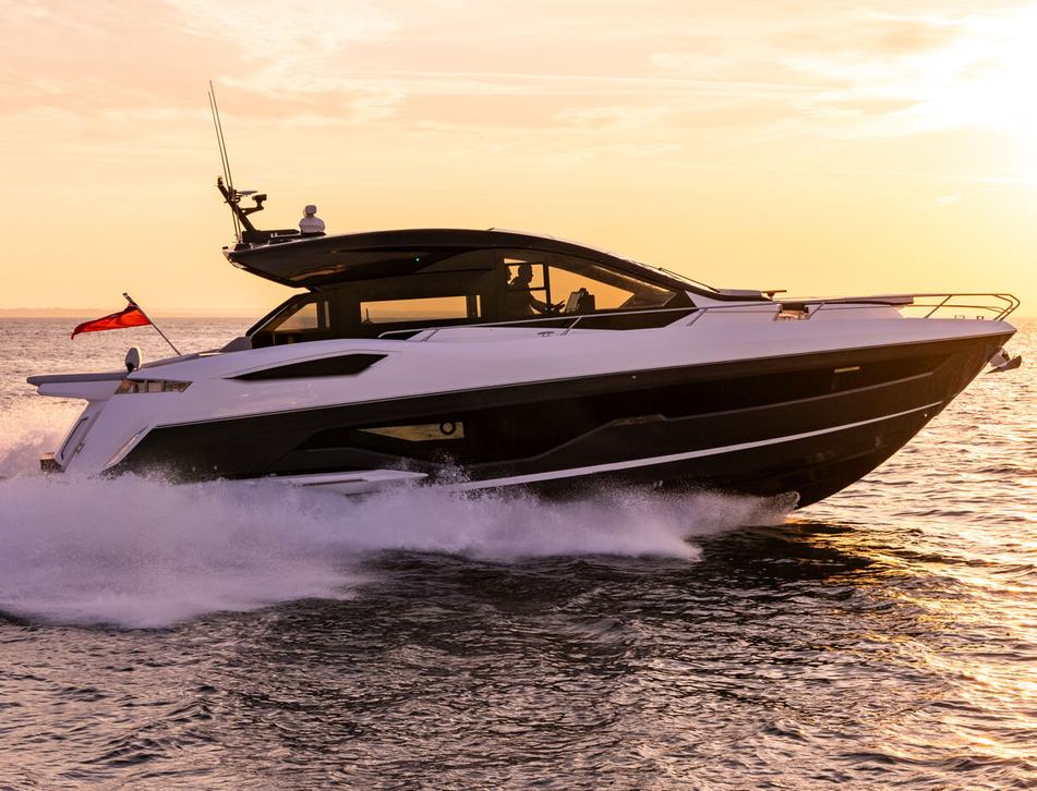Sunseeker Predator 55 Boat