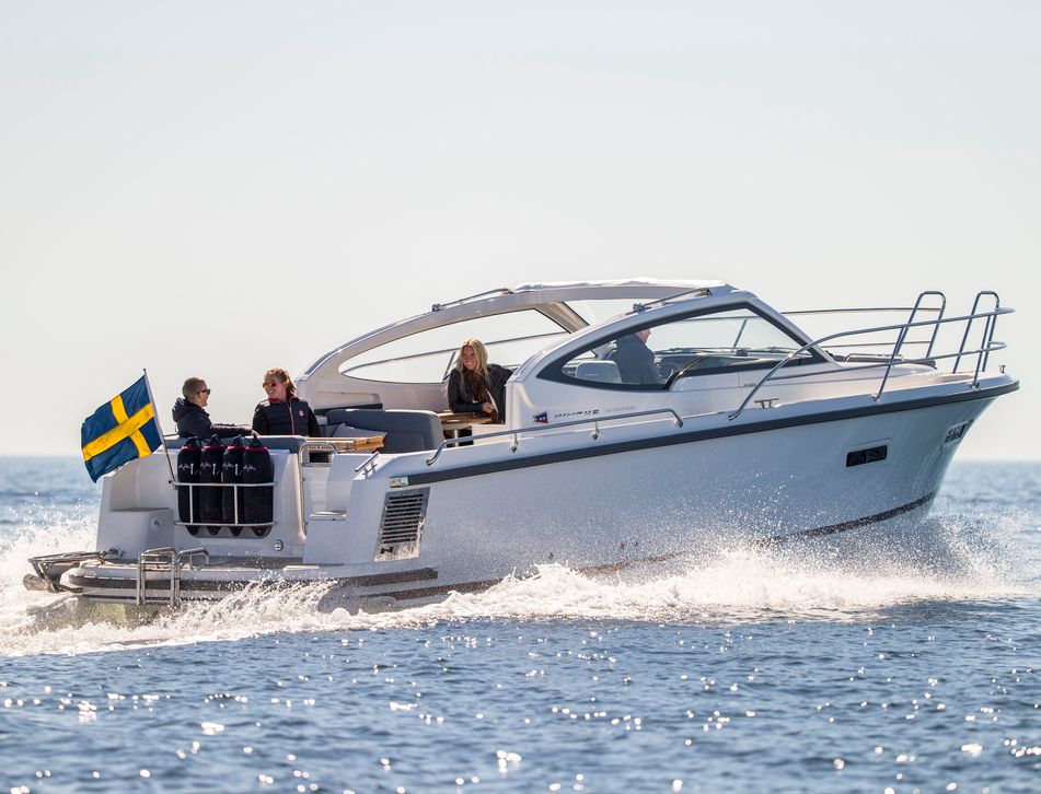 Nimbus 305 Drophead Boat | YachtBuyer