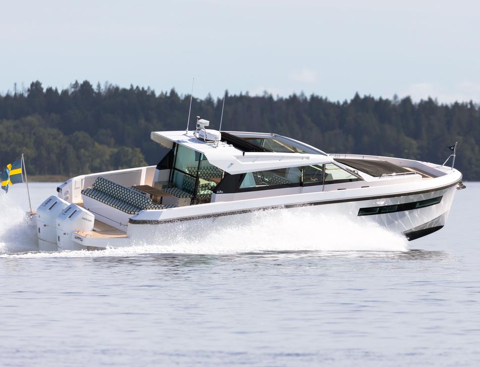 Delta Powerboats 48 Coupé OB Boat