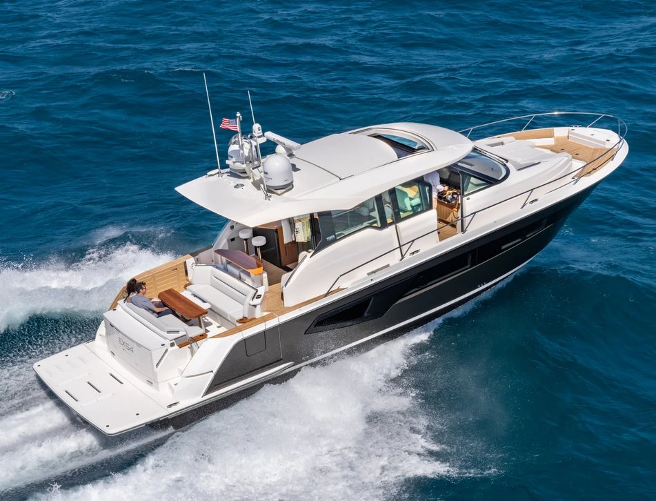 Tiara Yachts EX54 Boat | YachtBuyer