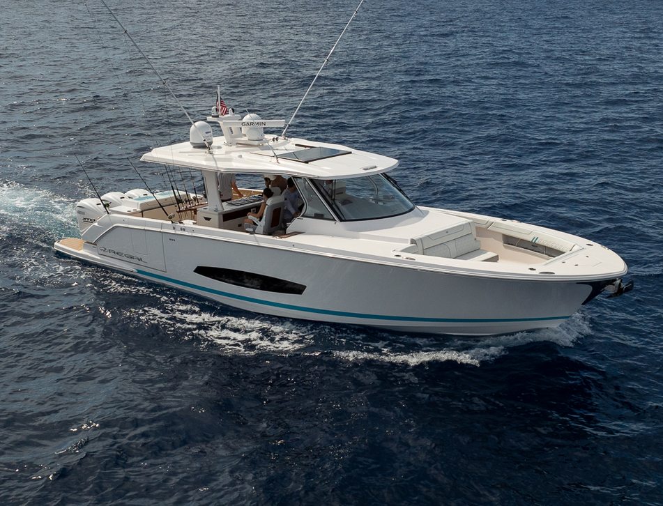 Regal 43 SAV Boat