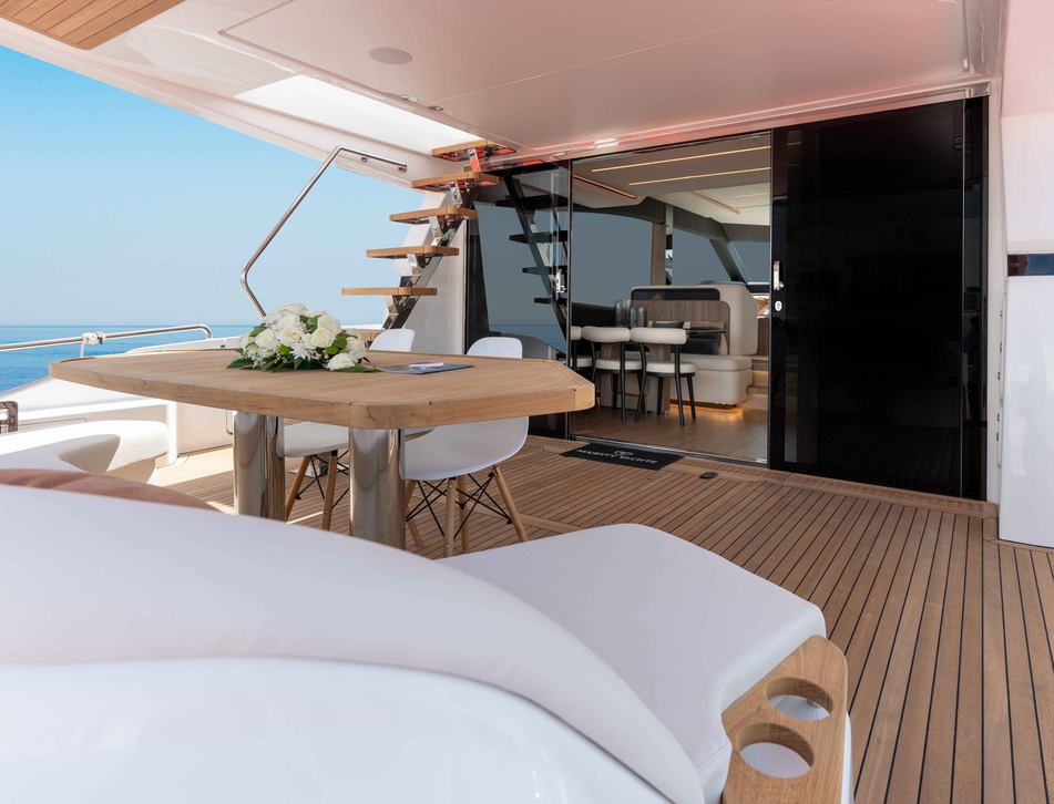 Gulf Craft Majesty 60 Boat