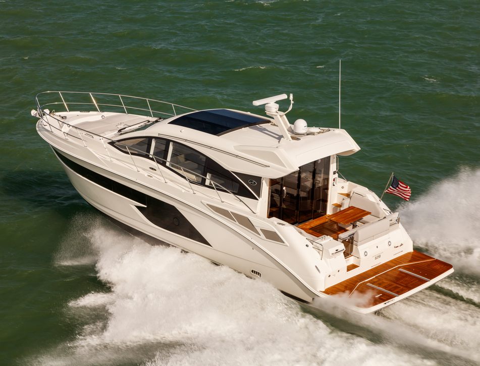 Sea Ray Sundancer 520 Yacht (2018 - 2018) | YachtBuyer