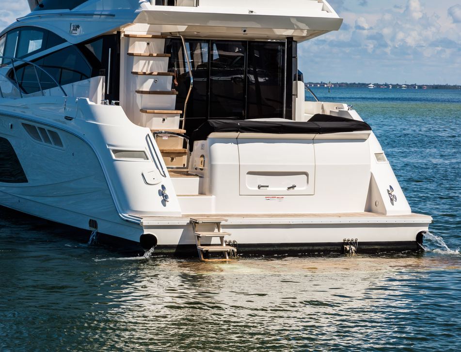Sea Ray L550 Fly Yacht (2016 - 2018)