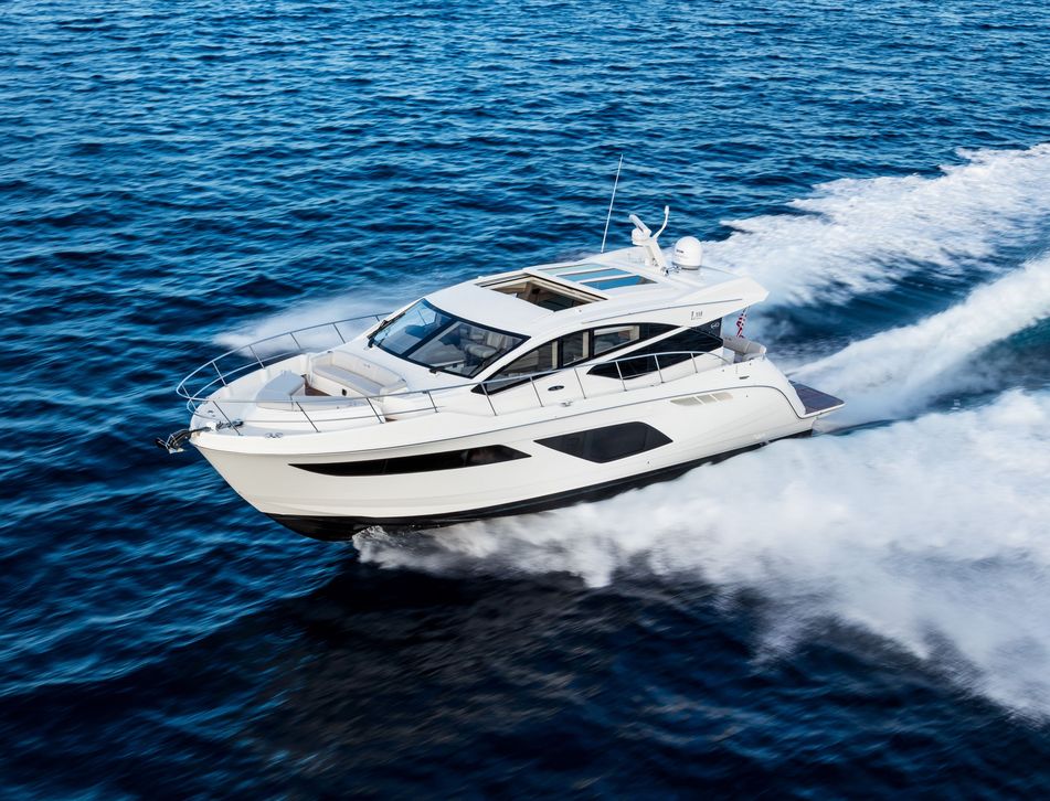 Sea Ray L550 Yacht (2017 - 2018)