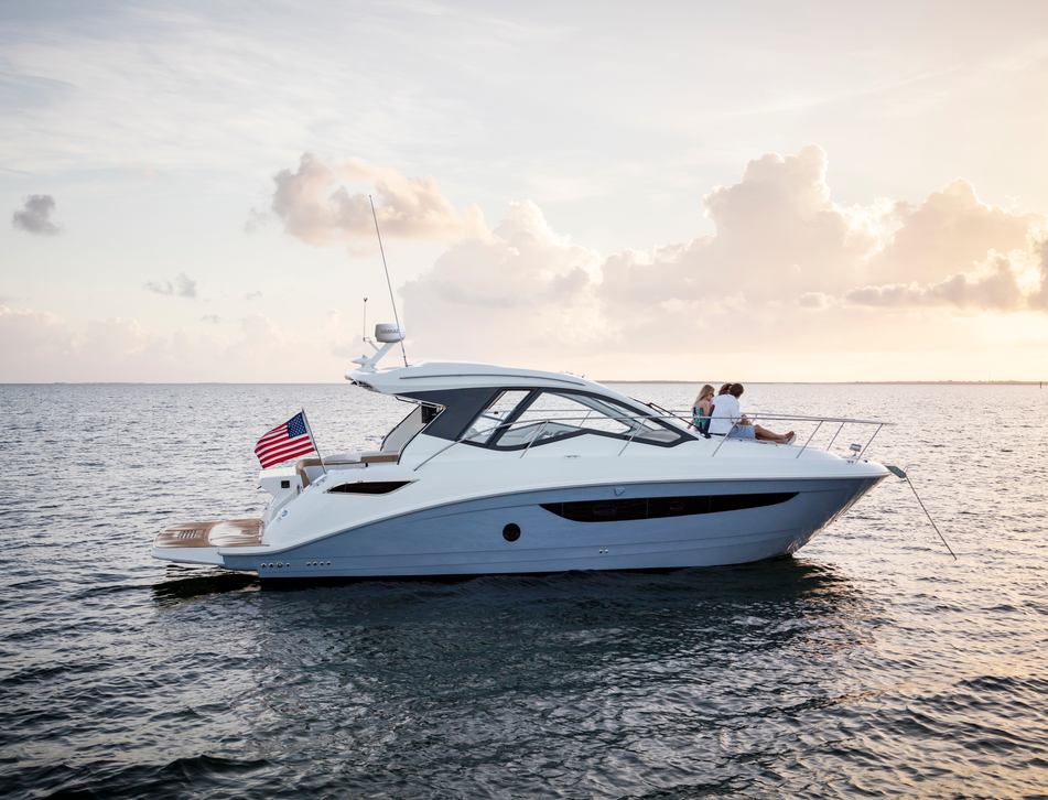 Sea Ray Sundancer 350 Coupé Yacht (2016 - 2021)